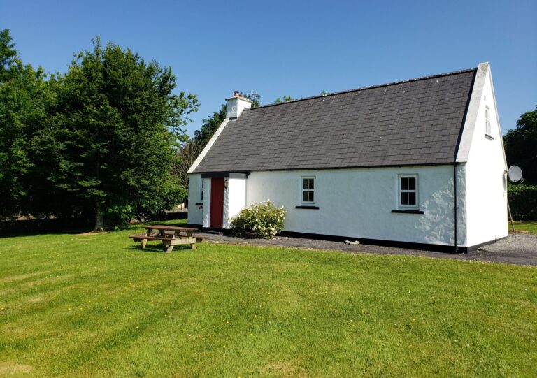 Louisburgh Cottages - Louisburgh Holiday Cottages